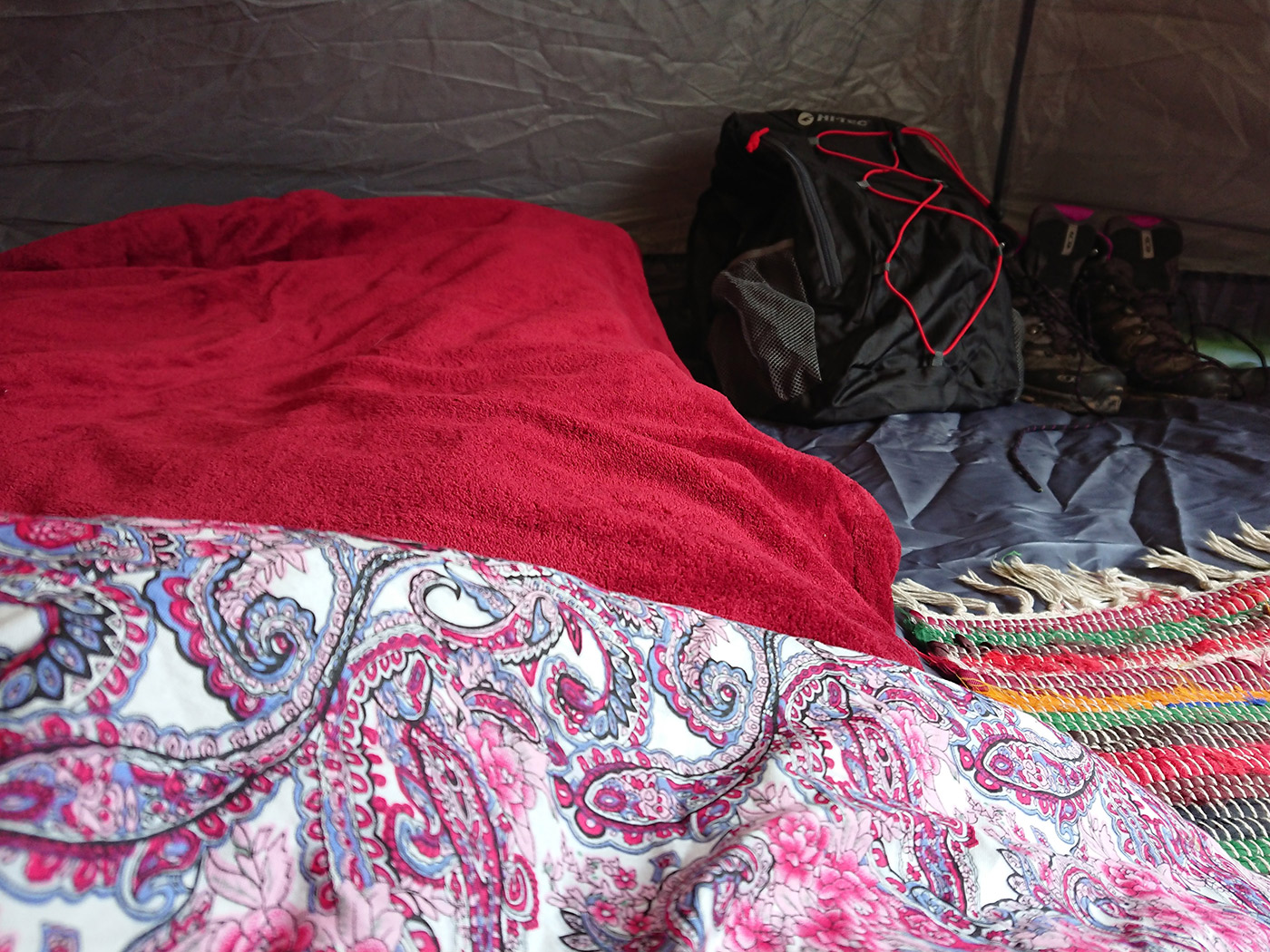 CAMPING | We Get Cosy With The Snuggle Sac Sleeping Bag - Review