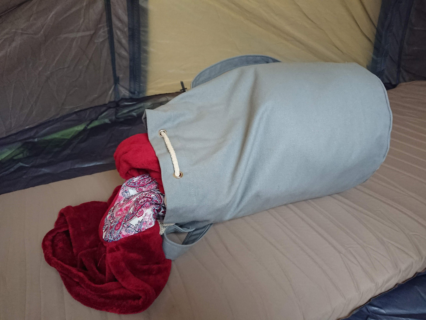 CAMPING | We Get Cosy With The Snuggle Sac Sleeping Bag - Review