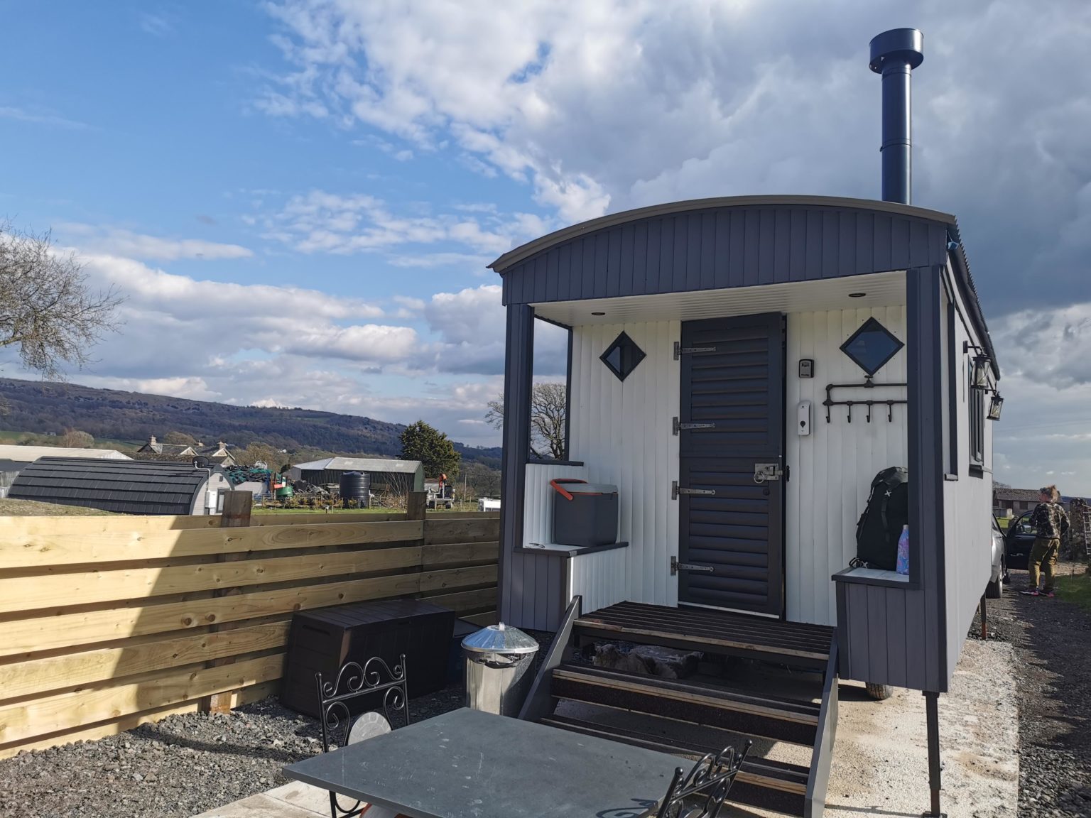GLAMPING | Rooster Shepherd Hut, Underbarrow, Cumbria