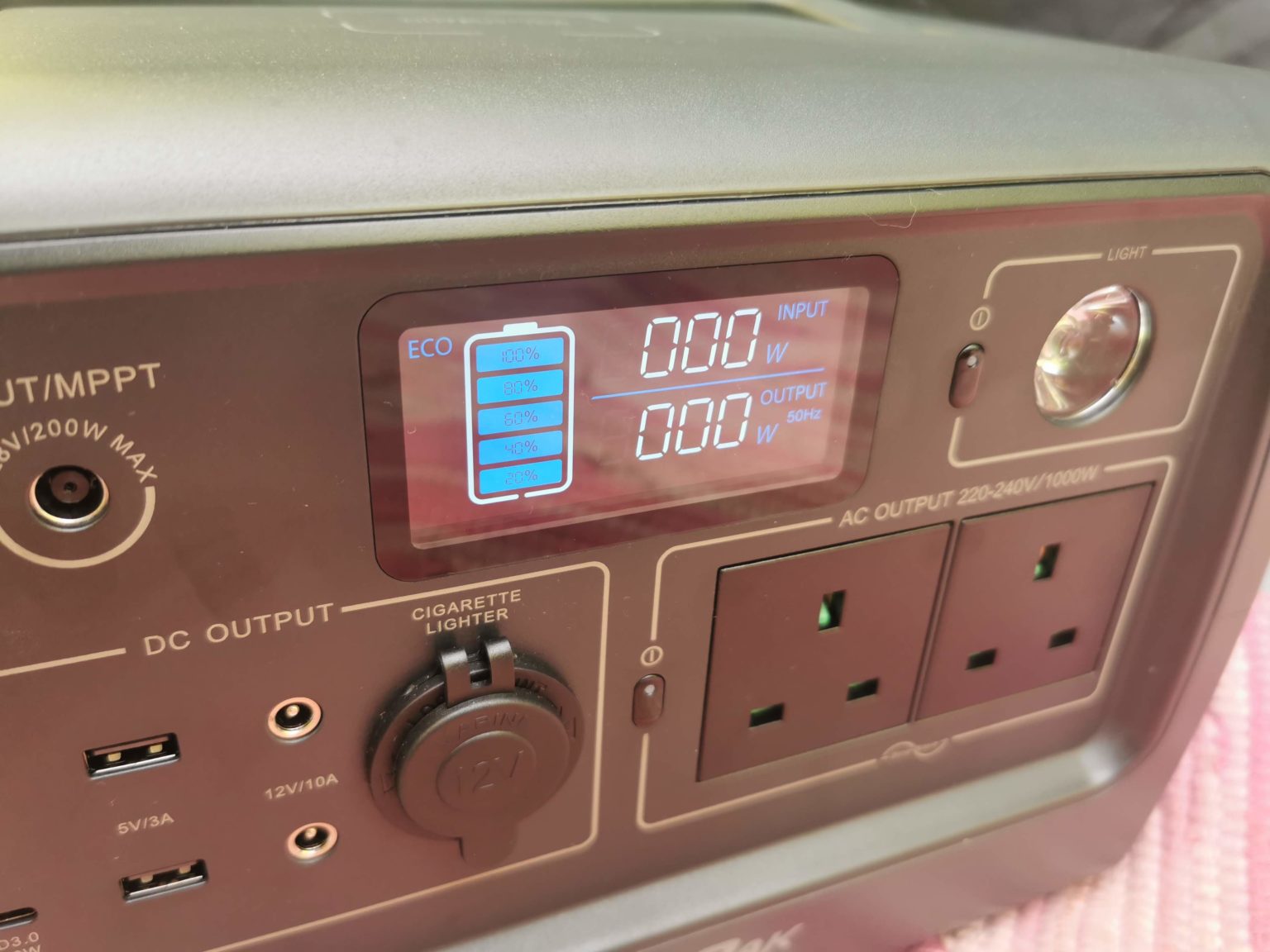 Bluetti Poweroak EB70 716Wh Portable Power Station Camping Review